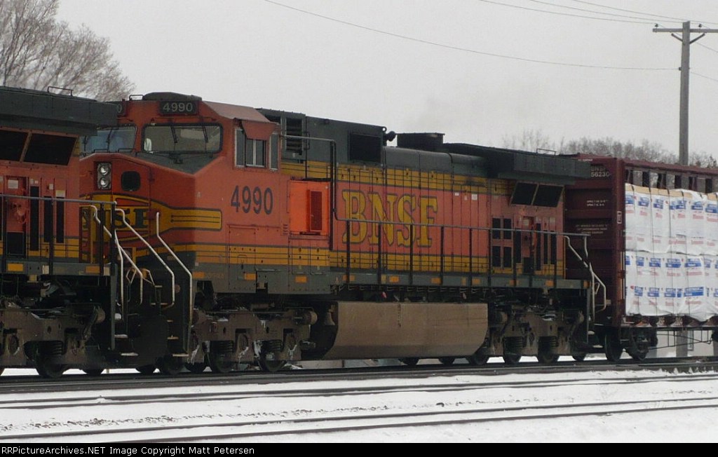 BNSF 4990
